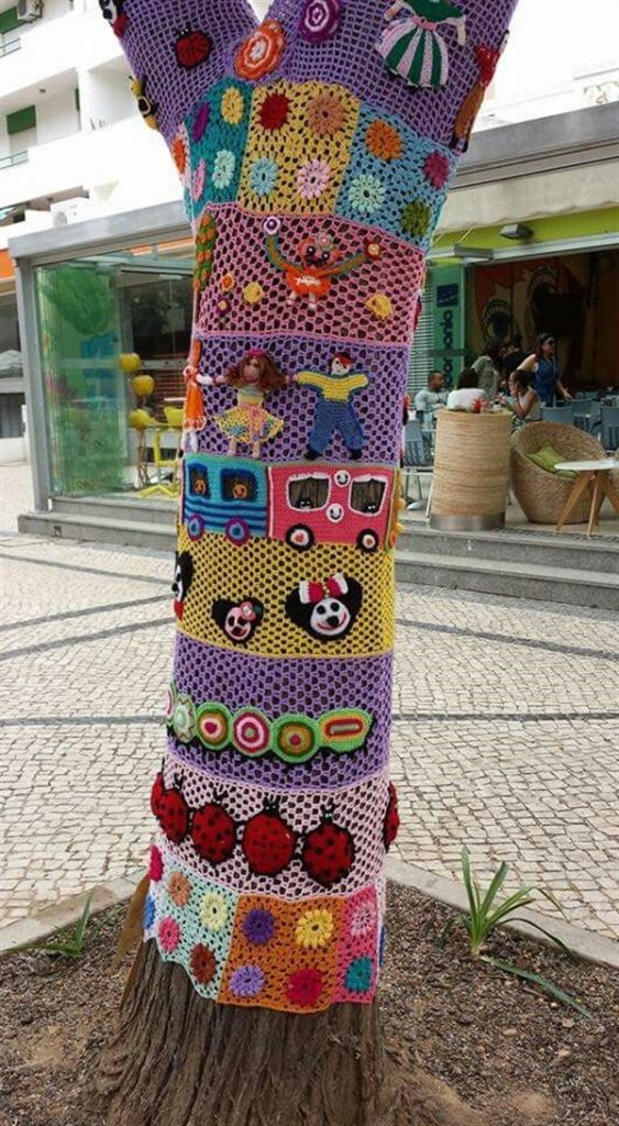 An Amazing Street Art as Tree Yarn Bombing