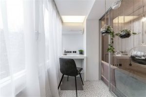 Long Narrow Balconies: How to Decorate?
