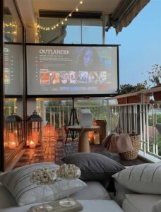 Balcony Cinema Ideas: Turn Your Balcony Into An Outdoor Movie Theater